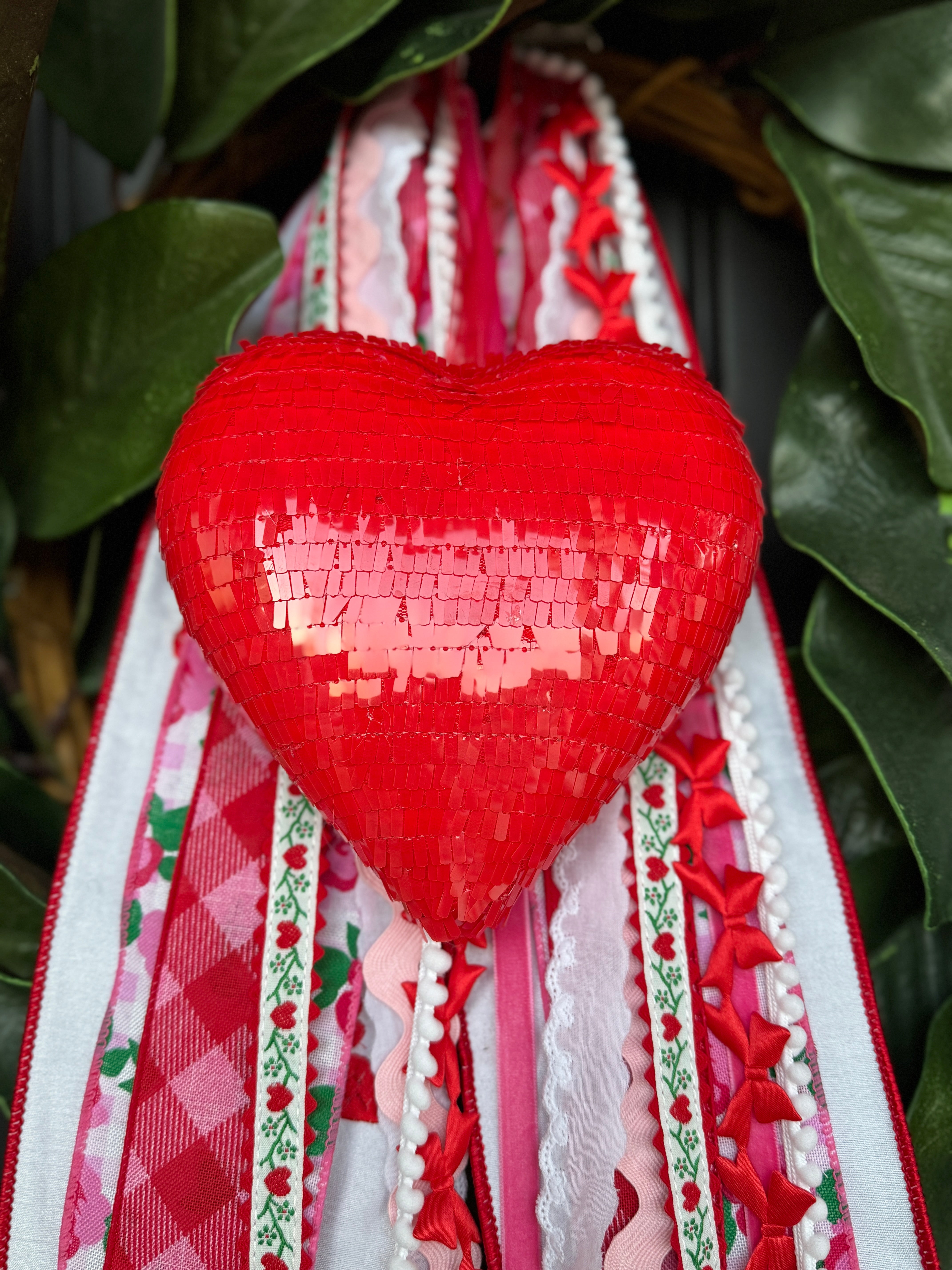 Sequin Heart Hanger – House of Turnberry
