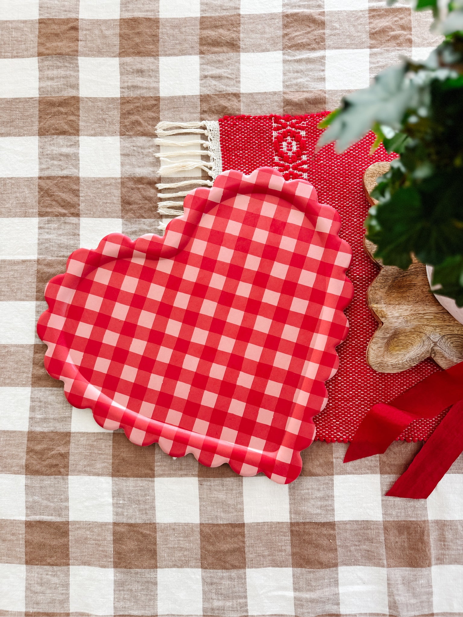 Checkered Heart Shaped Tray – House of Turnberry
