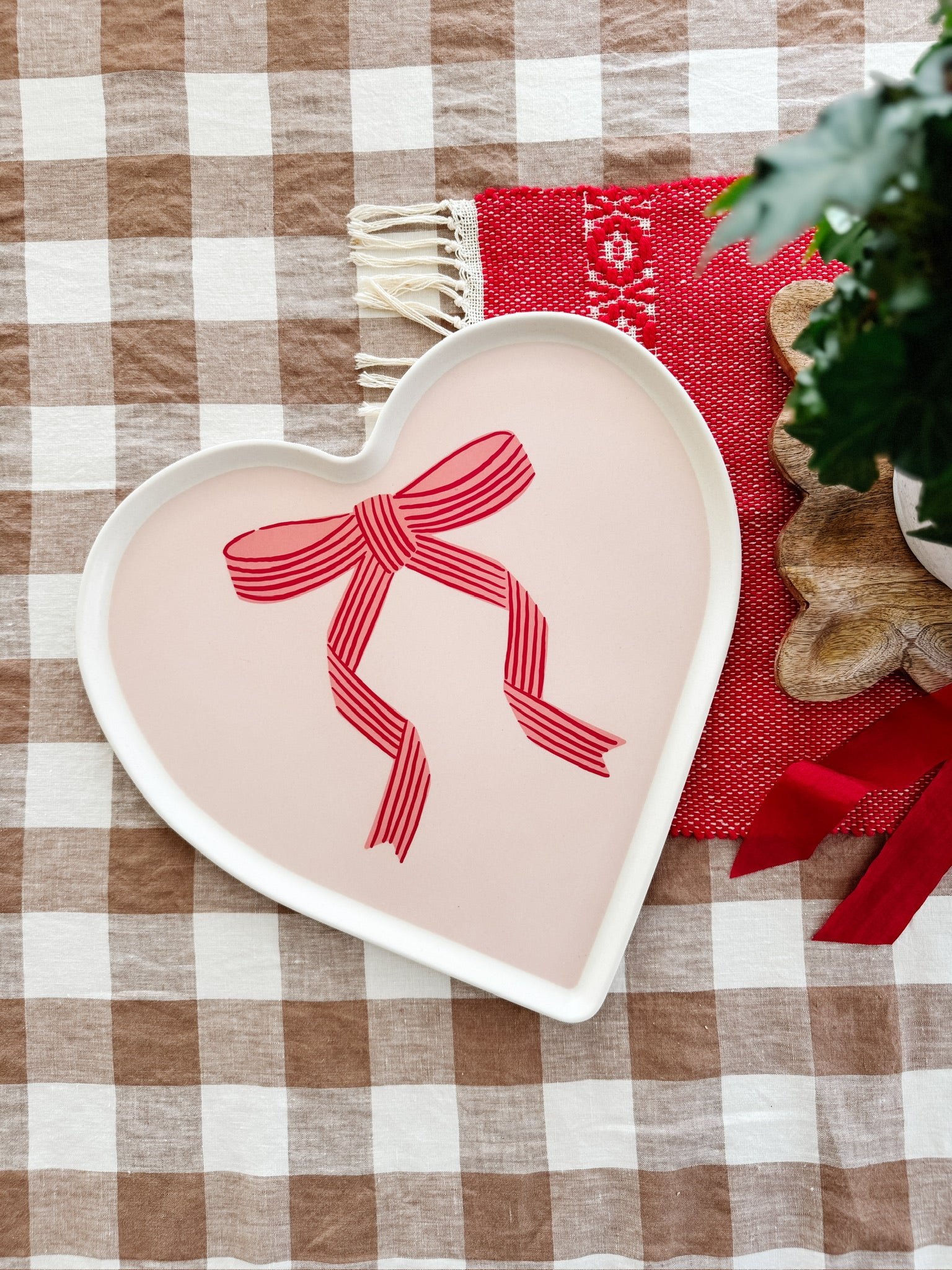 Bow Heart Tray – House of Turnberry